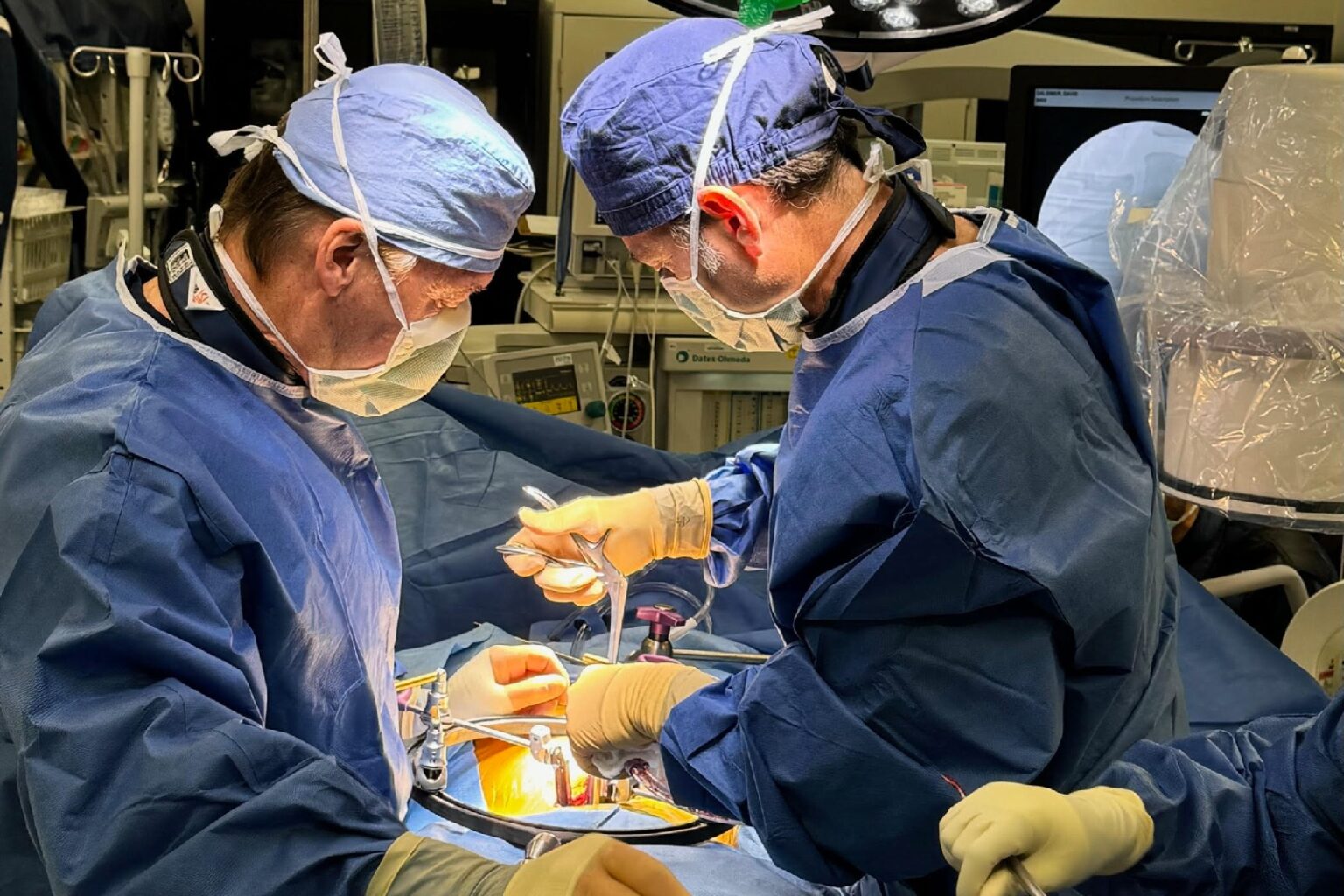 Problems With Artificial Disc Replacement- Cuéllar Spine